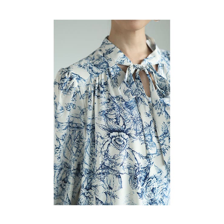 線画で描いた風景画が美しいボウタイリボンティアードワンピース