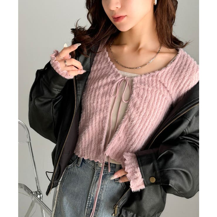 高見えロゴプレートがキラリ。前後2WAYリボンデザインニット 高見えロゴプレートがキラリ。前後2WAYリボンデザインニット