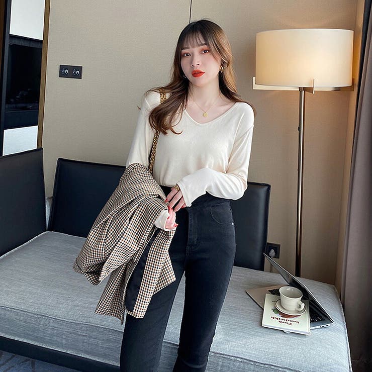 ロンT 長袖カットソー VネックロングTシャツ[品番：COCW0004853]｜COCOMOMO（ココモモ）のレディースファッション通販｜SHOPLIST（ショップリスト）