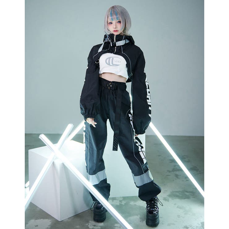 ilililいるいる特殊戦闘服 彡 クロップドパーカー[品番 ilililいるいる特殊戦闘服 彡 クロップドパーカー[品番