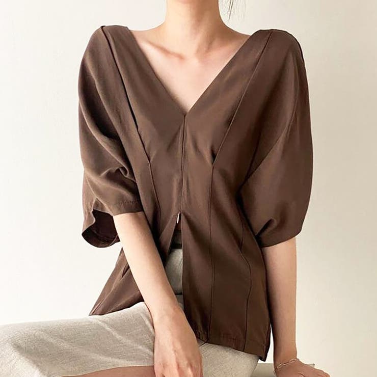 前後2way Vネックブラウス【韓国ファッション】[品番：ZJ000022752]｜Girly Doll（ガーリードール）のレディースファッション通販｜SHOPLIST（ショップリスト）