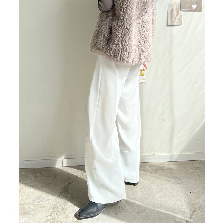 しなやかな落ち感と脚長効果抜群。ポケットデザインセンタータックスラックス[品番：FI000007970]｜futier land（フ ...