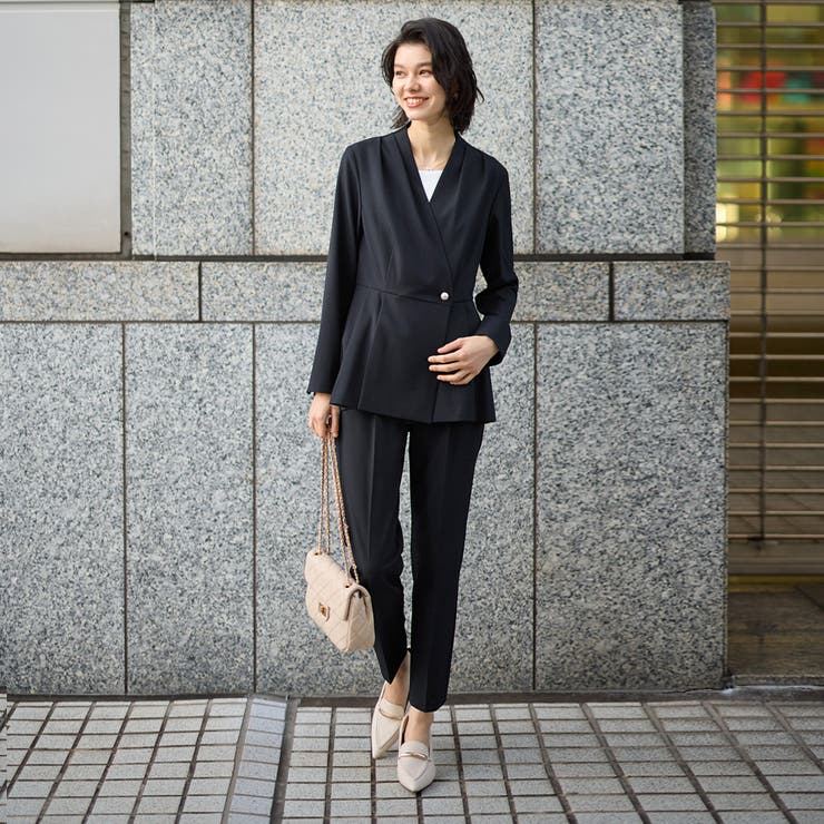 【ネイビー】【2点セット】パールボタンペプラムプリーツテーパードセットアップ[品番：GERW0011161]｜GeeRA（ジーラ）のレディース ...