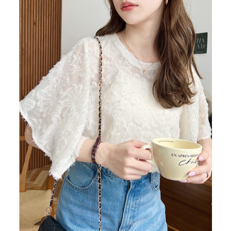 フラワーフリンジジャガード前後2WAY半袖ラッフルスリーブブラウス[品番：ERMW0000050]｜moment+（モーメントプラス ...