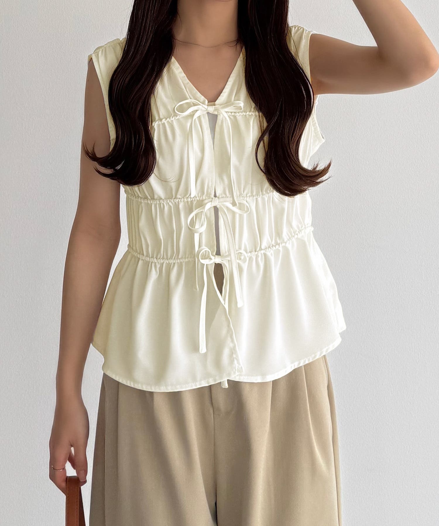 callautia ギャザーノースリーブブラウス[品番：AMTW0012385]｜JUNOAH（ジュノア ）のレディースファッション通販｜SHOPLIST（ショップリスト）