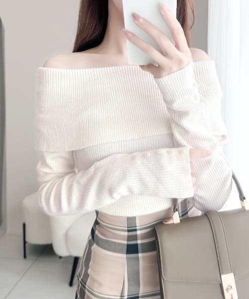 上品なあざと可愛いいを演出。袖ボタンオフショルリブニット[品番：WZ000005399]｜Classical Elf （クラシカルエルフ）のレディースファッション通販｜SHOPLIST ...