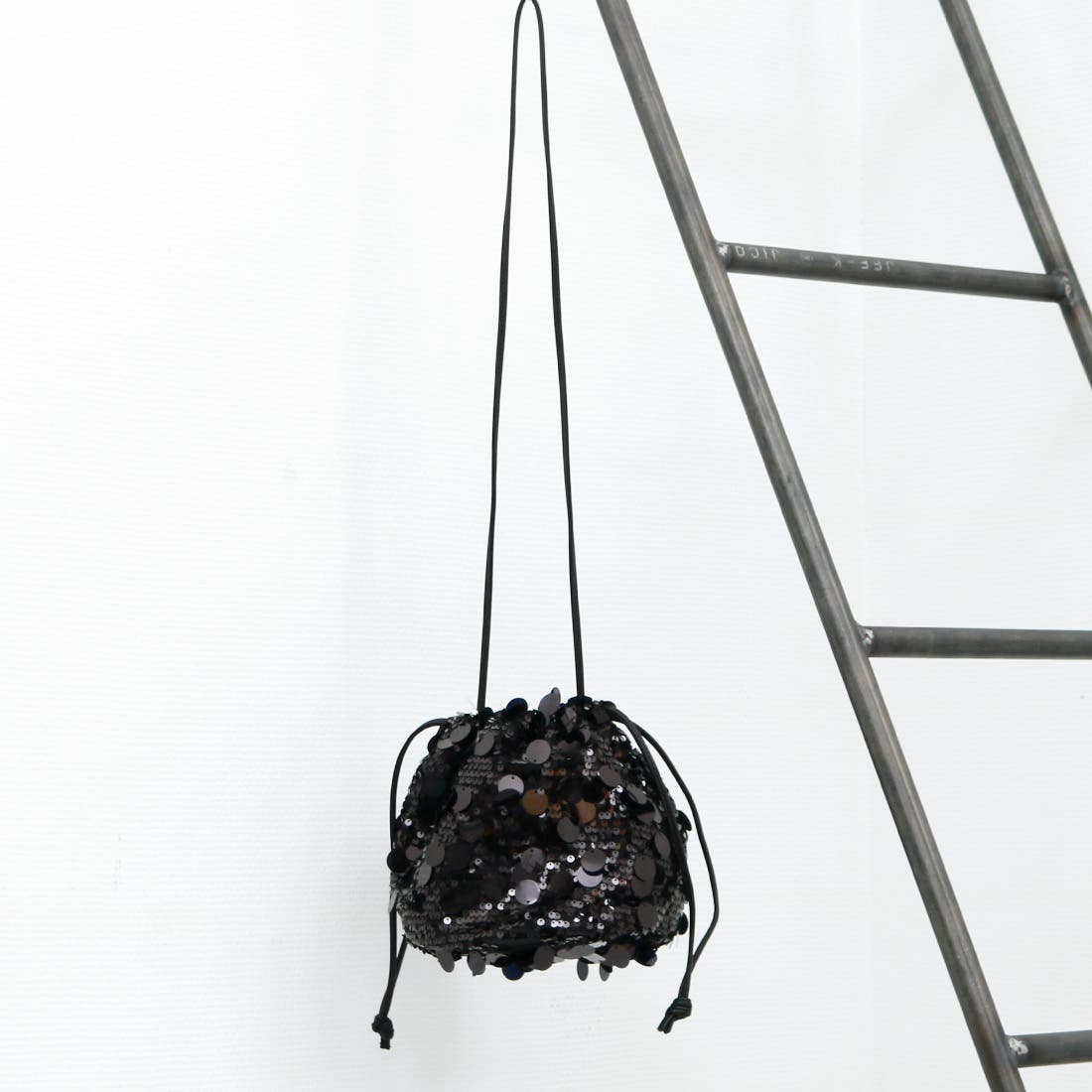 カシュカシュ cachecache / 2wayスパンコール巾着ショルダー[品番：UBOW0009307]｜UNBILLION（アンビリオン）のレディースファッション通販｜SHOPLIST ...