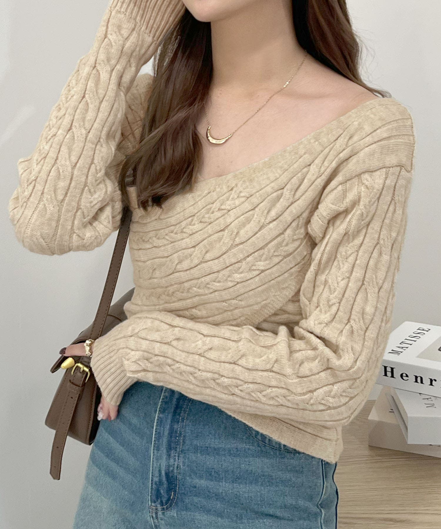 遊び心を感じるスプリングニット。前後2WAYクロスデザインニット[品番：FI000008734]｜futier land（フューティアランド ...