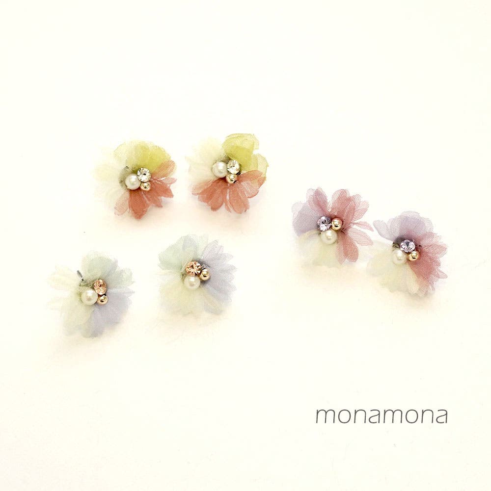 3色フラワーピアス[品番：SURA0000762]｜monamona（モナモナ）｜レディースファッション通販ショップリスト