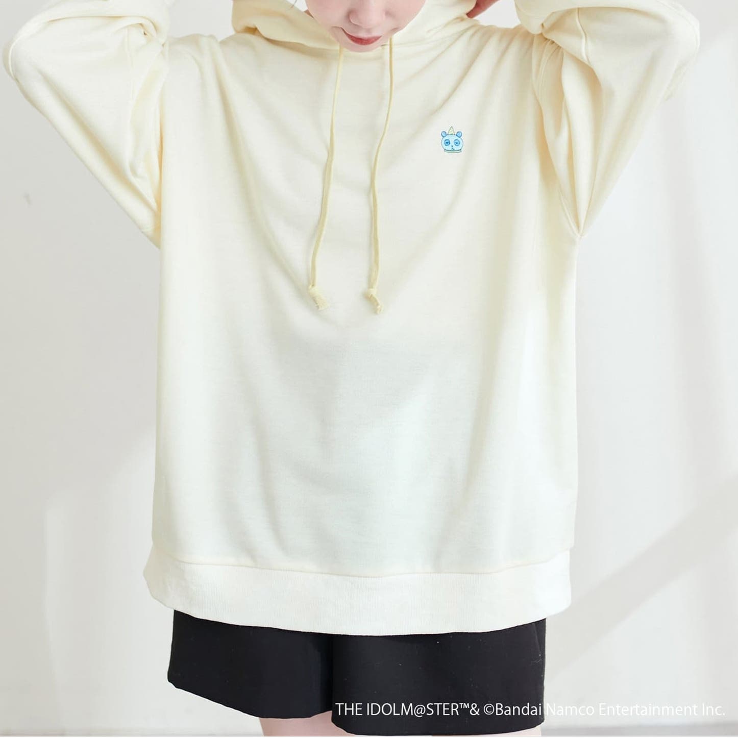 アイドルマスターSideMコラボワンポイント刺繍プルパーカー[品番：OLOW0010511]｜RMAF NICE CLAUP / OLIVE des OLIVE（リマインドミーアンド ...